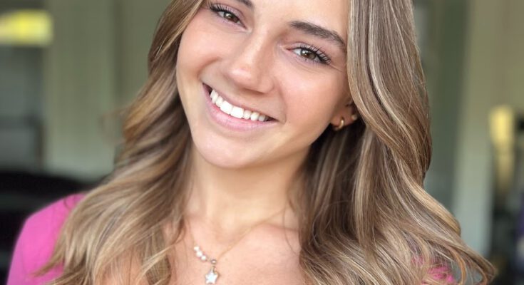 Kayla Davis Bio, Age, Height, Wiki, Family, Children, Net Worth, Education