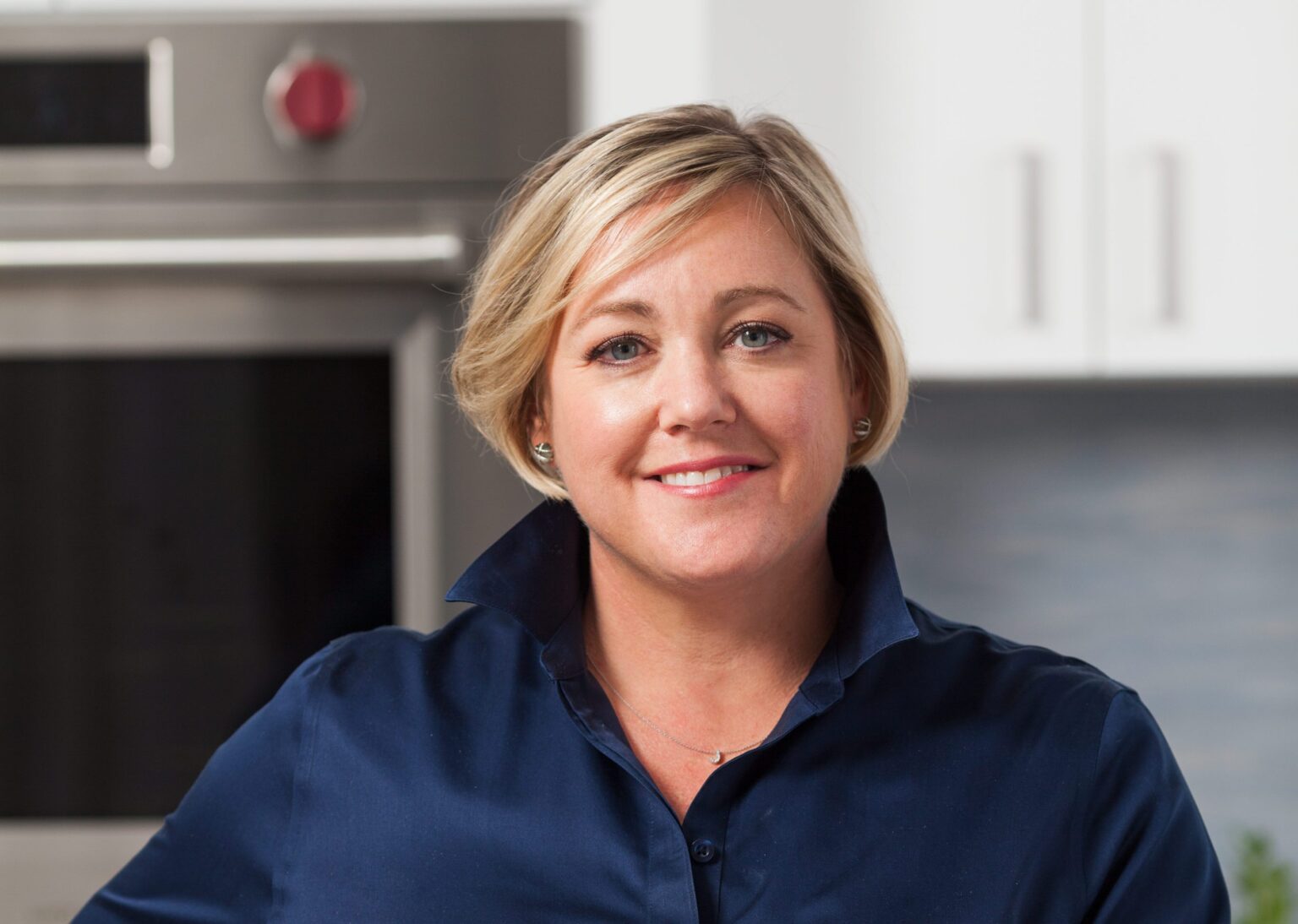 Julia Collin Davison Bio, Age, Height, Education, Hobbies, Parents ...