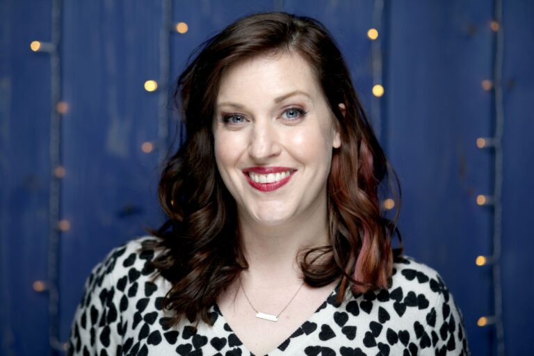 Allison Tolman (American Actress) Age, Bio, Career, Movies & Net Worth ...