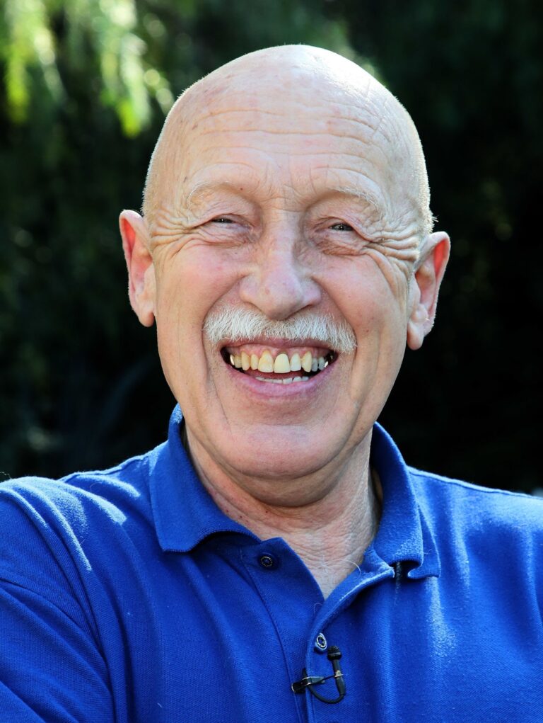 Dr. Pol Vets (American veterinarian) Bio: Age, Career, Spouse ...